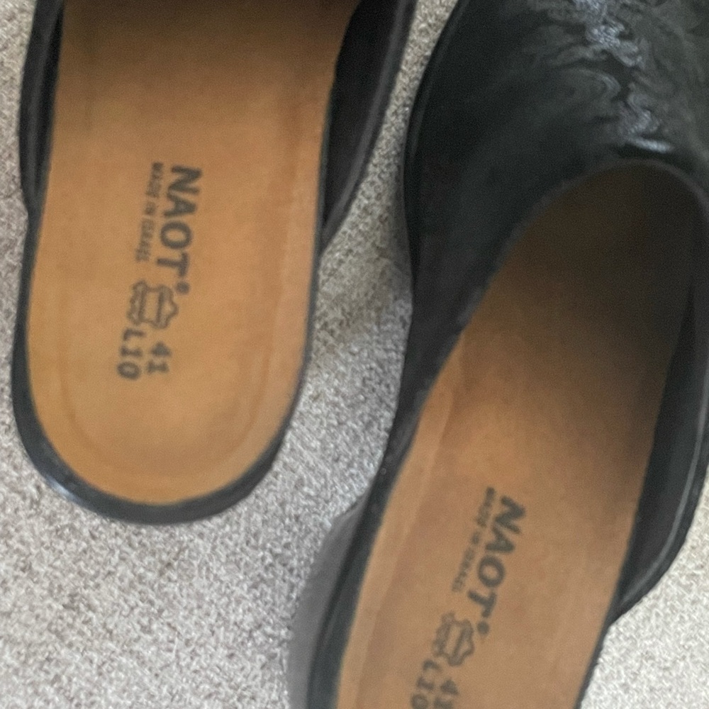 Clogs- Naot Dream Black Lace Leather Mule Size 10. New - Gem